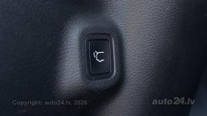 White Jeep Compass 2019 in Tallinn, with an engine capacity of 1.40 L and mileage of 57 thousand km for 15900 €, photo 25 on AUTOMOTO.COM.LV