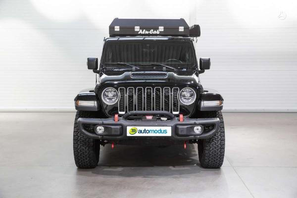 Black Jeep Gladiator 2021 in Klaipeda, with an engine capacity of 2.99 L and mileage of 22 thousand km for 69900 €, photo 14 on AUTOMOTO.COM.LV
