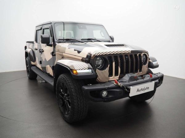 Melns Jeep Gladiator 2022 Viļņa, ar dzinēja tilpumu 2.99 L un nobraukumu 112 tūkst. km par 32000 €, foto 3 vietnē AUTOMOTO.COM.LV