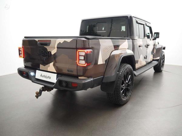 Melns Jeep Gladiator 2022 Viļņa, ar dzinēja tilpumu 2.99 L un nobraukumu 112 tūkst. km par 32000 €, foto 4 vietnē AUTOMOTO.COM.LV