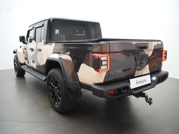 Melns Jeep Gladiator 2022 Viļņa, ar dzinēja tilpumu 2.99 L un nobraukumu 112 tūkst. km par 32000 €, foto 6 vietnē AUTOMOTO.COM.LV