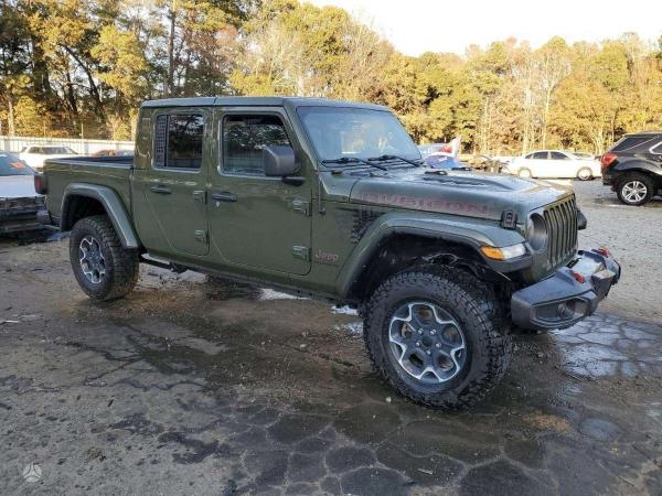 Green Jeep Gladiator 2023 in Klaipeda, with an engine capacity of 3.60 L and mileage of 9 thousand km for 17400 €, photo 4 on AUTOMOTO.COM.LV
