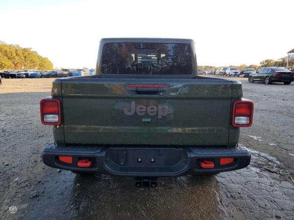 Green Jeep Gladiator 2023 in Klaipeda, with an engine capacity of 3.60 L and mileage of 9 thousand km for 17400 €, photo 8 on AUTOMOTO.COM.LV