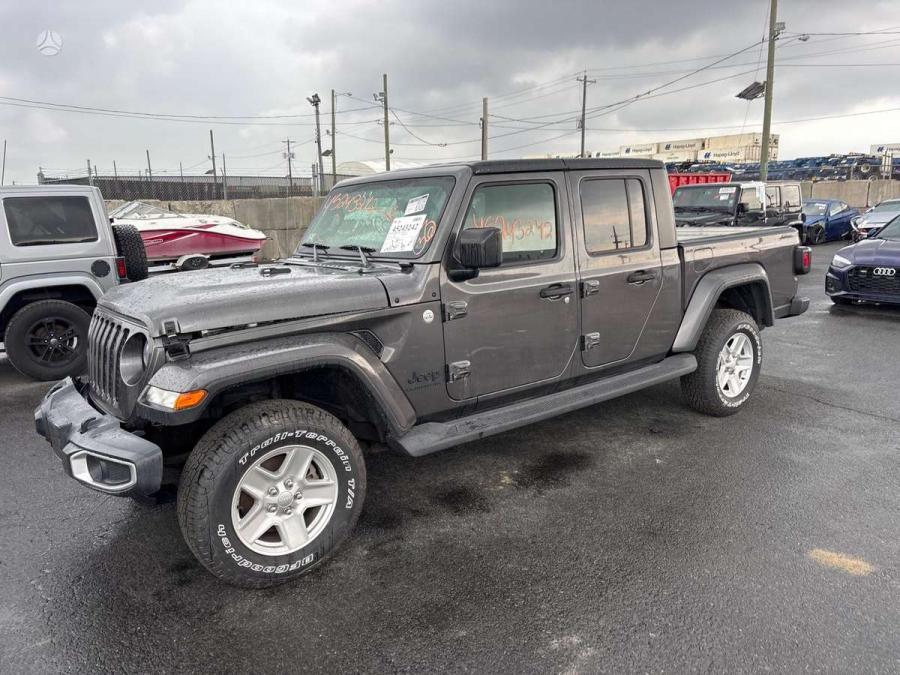 Pelēks Jeep Gladiator 2021 Ukmergė, ar dzinēja tilpumu 3.60 L un nobraukumu 86 tūkst. km par 21499 €, foto 1 vietnē AUTOMOTO.COM.LV