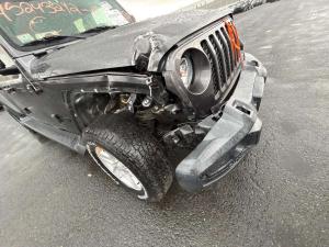 Pelēks Jeep Gladiator 2021 Ukmergė, ar dzinēja tilpumu 3.60 L un nobraukumu 86 tūkst. km par 21499 €, foto 16 vietnē AUTOMOTO.COM.LV
