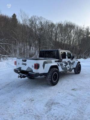 Balts Jeep Gladiator 2021 Viļņa, ar dzinēja tilpumu 3.60 L un nobraukumu 37 tūkst. km par 35500 €, foto 3 vietnē AUTOMOTO.COM.LV