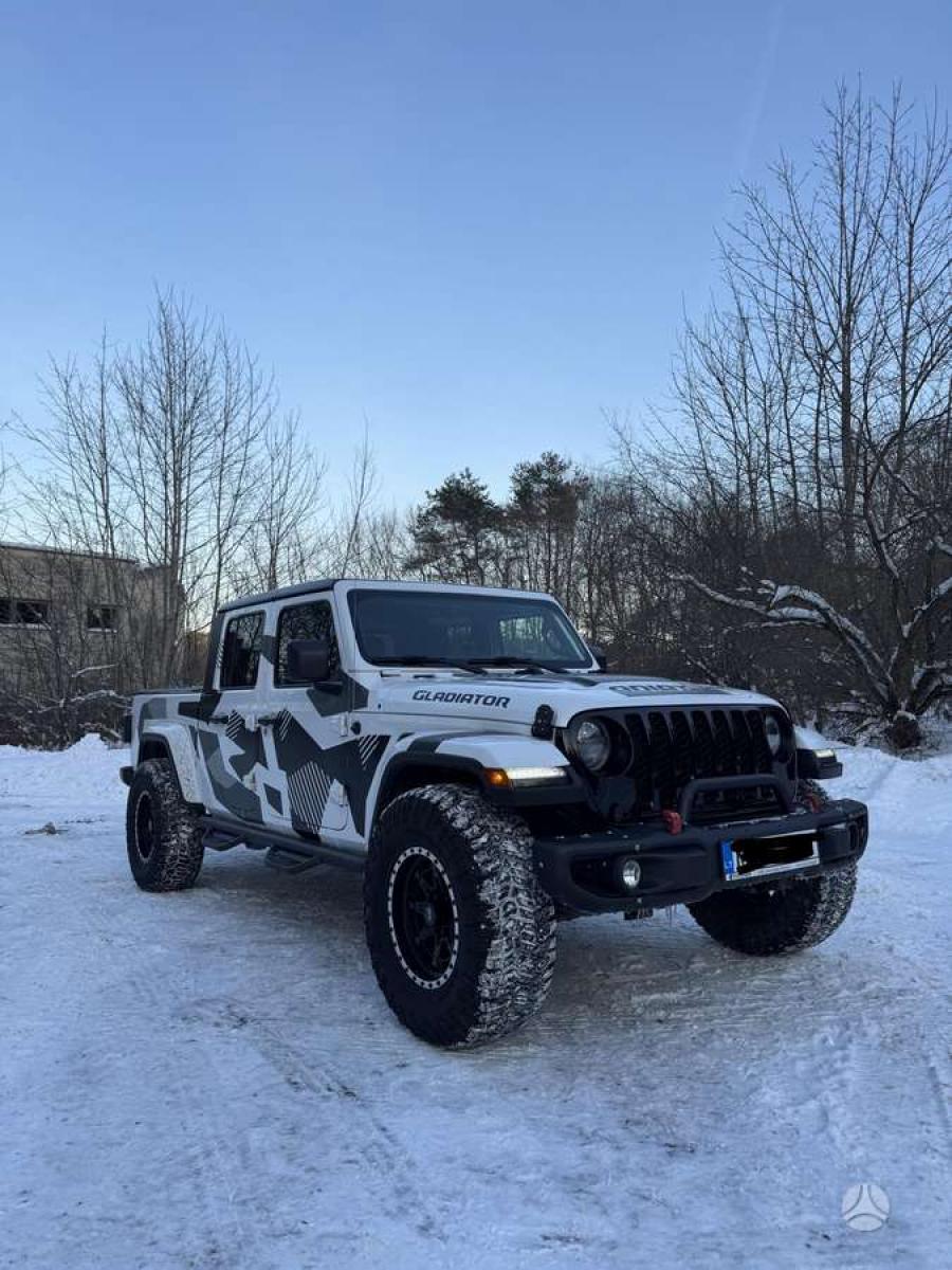 Balts Jeep Gladiator 2021 Viļņa, ar dzinēja tilpumu 3.60 L un nobraukumu 37 tūkst. km par 35500 €, foto 4 vietnē AUTOMOTO.COM.LV