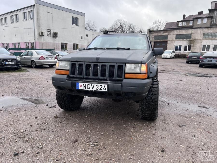 Melns Jeep Grand Cherokee 1996 Klaipėda, ar dzinēja tilpumu 4.00 L un nobraukumu 250 tūkst. km par 2800 €, foto 2 vietnē AUTOMOTO.COM.LV
