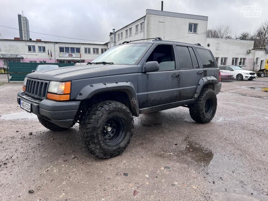 Melns Jeep Grand Cherokee 1996 Klaipėda, ar dzinēja tilpumu 4.00 L un nobraukumu 250 tūkst. km par 2800 €, foto 3 vietnē AUTOMOTO.COM.LV