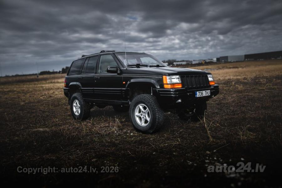 Melns Jeep Grand Cherokee 1996 Tallina, ar dzinēja tilpumu 4.00 L un nobraukumu 189 tūkst. km par 5900 €, foto 10 vietnē AUTOMOTO.COM.LV
