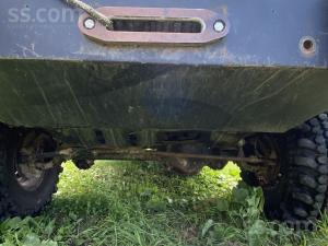 Black Jeep Grand Cherokee 1997 in Liepaja, with an engine capacity of 4.00 L and mileage of 328 thousand km for 4000 €, photo 13 on AUTOMOTO.COM.LV