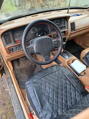 Black Jeep Grand Cherokee 1998 in Dobele, with an engine capacity of 5.20 L and mileage of 170 thousand km for 3800 €, photo 3 on AUTOMOTO.COM.LV