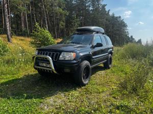 Melns Jeep Grand Cherokee 2002 Tallina, ar dzinēja tilpumu 2.70 L un nobraukumu 399 tūkst. km par 4100 €, foto 3 vietnē AUTOMOTO.COM.LV