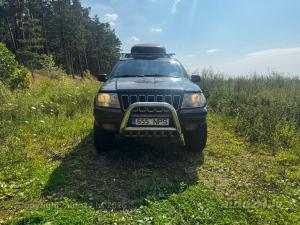 Melns Jeep Grand Cherokee 2002 Tallina, ar dzinēja tilpumu 2.70 L un nobraukumu 399 tūkst. km par 4100 €, foto 4 vietnē AUTOMOTO.COM.LV