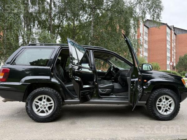 Melns Jeep Grand Cherokee 2002 Kuldīga, ar dzinēja tilpumu 2.70 L un nobraukumu 334 tūkst. km par 3100 €, foto 7 vietnē AUTOMOTO.COM.LV