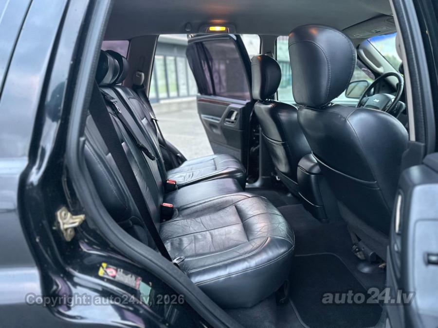 Melns Jeep Grand Cherokee 2002 Tallina, ar dzinēja tilpumu 2.70 L un nobraukumu 248 tūkst. km par 2999 €, foto 16 vietnē AUTOMOTO.COM.LV