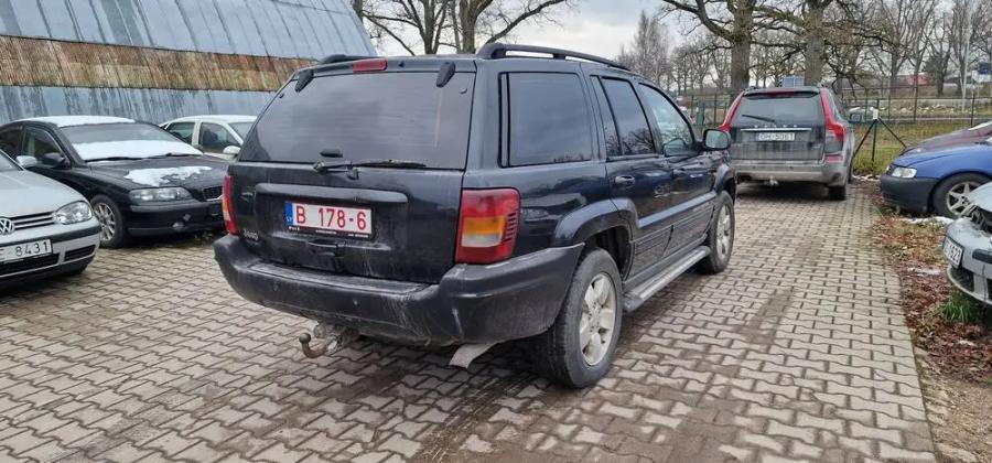 Melns Jeep Grand Cherokee 2003 Valmiera, ar dzinēja tilpumu 2.70 L un nobraukumu 312 tūkst. km par 2700 €, foto 4 vietnē AUTOMOTO.COM.LV