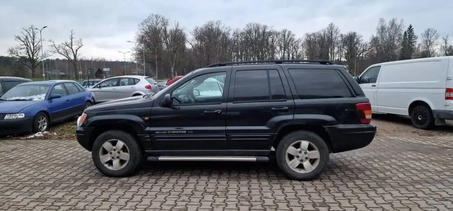 Melns Jeep Grand Cherokee 2003 Valmiera, ar dzinēja tilpumu 2.70 L un nobraukumu 312 tūkst. km par 2700 €, foto 6 vietnē AUTOMOTO.COM.LV