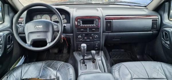 Melns Jeep Grand Cherokee 2003 Valmiera, ar dzinēja tilpumu 2.70 L un nobraukumu 312 tūkst. km par 2700 €, foto 8 vietnē AUTOMOTO.COM.LV