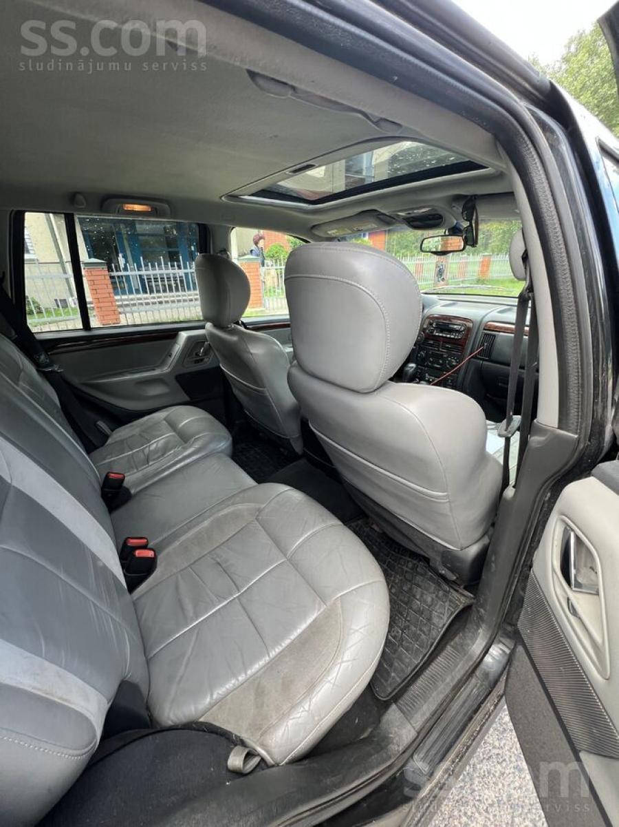 Melns Jeep Grand Cherokee 2003 Rīga, ar dzinēja tilpumu 2.70 L un nobraukumu 287 tūkst. km par 2000 €, foto 11 vietnē AUTOMOTO.COM.LV