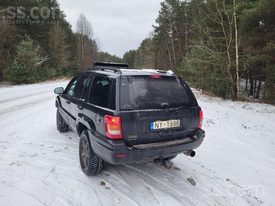 Black Jeep Grand Cherokee 2004 in Daugavpils, with an engine capacity of 2.70 L and mileage of 360 thousand km for 4800 €, photo 5 on AUTOMOTO.COM.LV