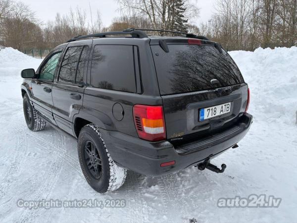 Melns Jeep Grand Cherokee 2004 Tallina, ar dzinēja tilpumu 2.70 L un nobraukumu 365 tūkst. km par 3800 €, foto 5 vietnē AUTOMOTO.COM.LV