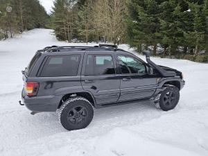 Melns Jeep Grand Cherokee 2004 Viļņa, ar dzinēja tilpumu 2.70 L un nobraukumu 196 tūkst. km par 6200 €, foto 5 vietnē AUTOMOTO.COM.LV