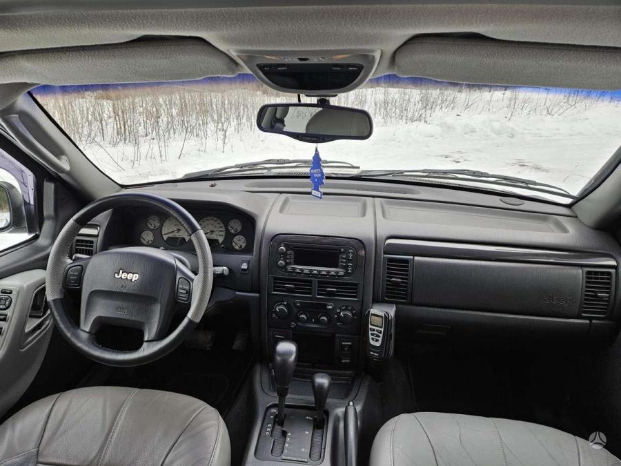 Melns Jeep Grand Cherokee 2004 Viļņa, ar dzinēja tilpumu 2.70 L un nobraukumu 196 tūkst. km par 6200 €, foto 12 vietnē AUTOMOTO.COM.LV
