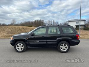 Black Jeep Grand Cherokee 2004 in Tallinn, with an engine capacity of 2.70 L and mileage of 330 thousand km for 3400 €, photo 8 on AUTOMOTO.COM.LV