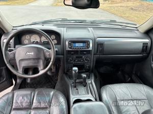 Black Jeep Grand Cherokee 2004 in Tallinn, with an engine capacity of 2.70 L and mileage of 330 thousand km for 3400 €, photo 10 on AUTOMOTO.COM.LV