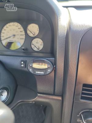 Black Jeep Grand Cherokee 2004 in Moletai, with an engine capacity of 2.70 L and mileage of 400 thousand km for 3100 €, photo 10 on AUTOMOTO.COM.LV
