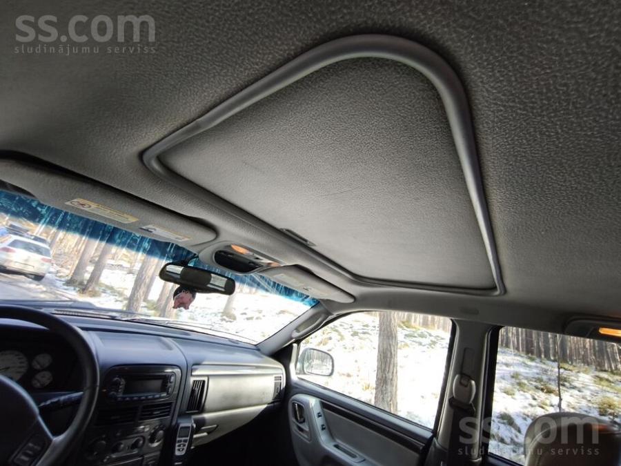 Melns Jeep Grand Cherokee 2004 Rīga, ar dzinēja tilpumu 2.70 L un nobraukumu 354 tūkst. km par 3300 €, foto 8 vietnē AUTOMOTO.COM.LV