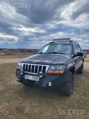 Melns Jeep Grand Cherokee 2004 Daugavpils, ar dzinēja tilpumu 2.70 L un nobraukumu 360 tūkst. km par 3800 €, foto  vietnē AUTOMOTO.COM.LV