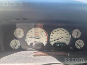 Melns Jeep Grand Cherokee 2004 Rīga, ar dzinēja tilpumu 2.70 L un nobraukumu 231 tūkst. km par 6200 €, foto 6 vietnē AUTOMOTO.COM.LV