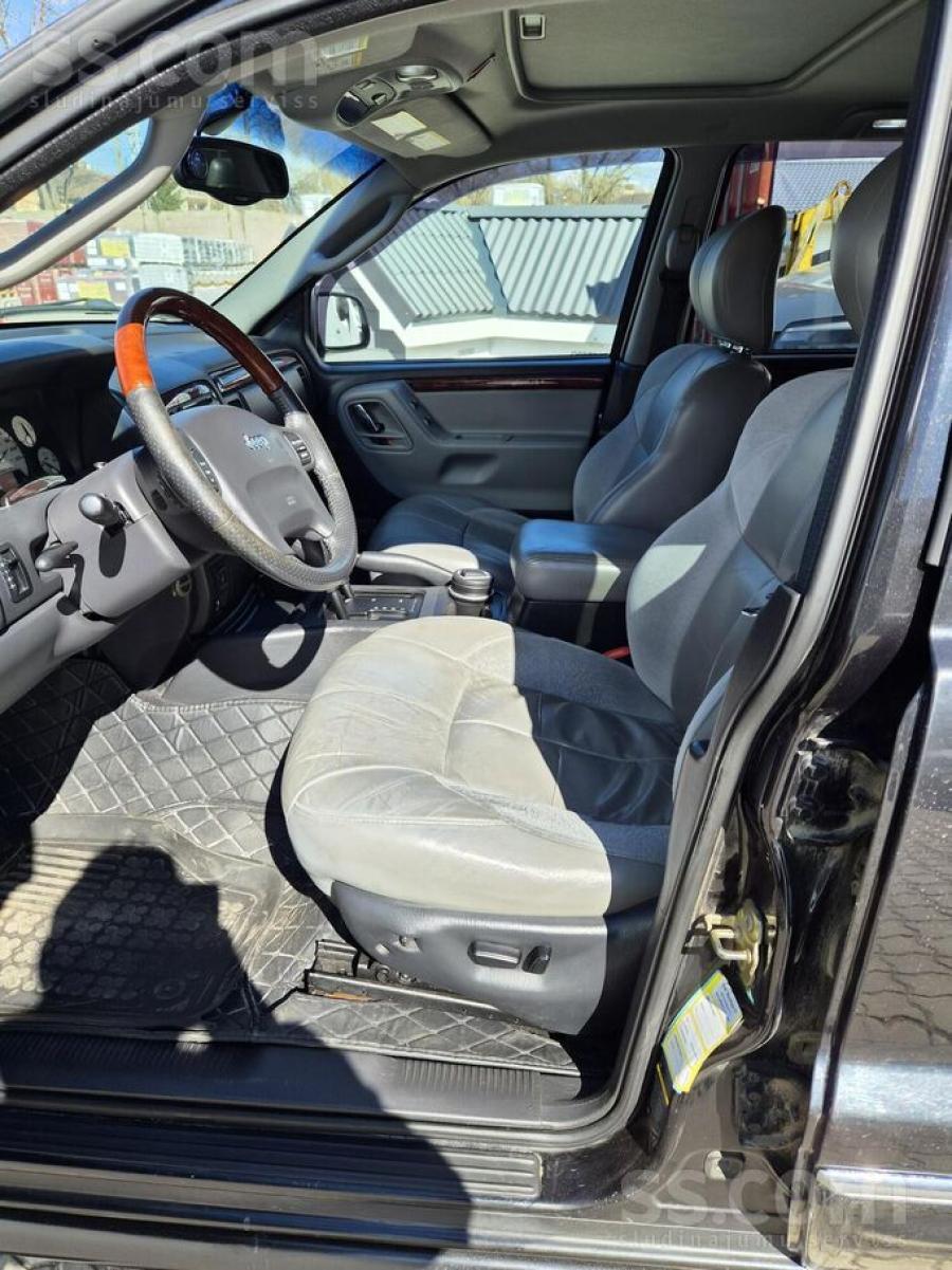 Melns Jeep Grand Cherokee 2004 Rīga, ar dzinēja tilpumu 2.70 L un nobraukumu 231 tūkst. km par 6200 €, foto 11 vietnē AUTOMOTO.COM.LV