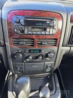 Melns Jeep Grand Cherokee 2004 Rīga, ar dzinēja tilpumu 2.70 L un nobraukumu 231 tūkst. km par 6200 €, foto 12 vietnē AUTOMOTO.COM.LV