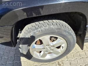Melns Jeep Grand Cherokee 2004 Rīga, ar dzinēja tilpumu 2.70 L un nobraukumu 231 tūkst. km par 6200 €, foto 14 vietnē AUTOMOTO.COM.LV