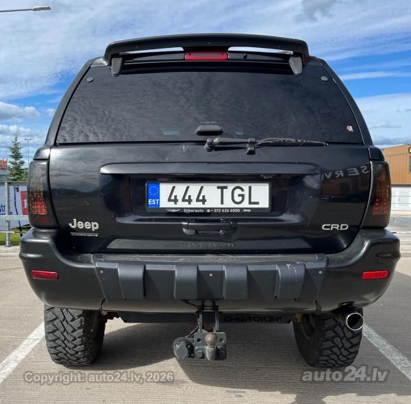 Black Jeep Grand Cherokee 2004 in Tartu, with an engine capacity of 2.70 L and mileage of 213 thousand km for 5499 €, photo 7 on AUTOMOTO.COM.LV
