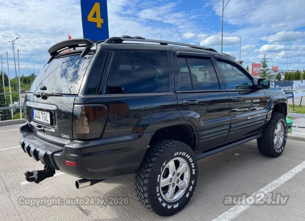 Black Jeep Grand Cherokee 2004 in Tartu, with an engine capacity of 2.70 L and mileage of 213 thousand km for 5499 €, photo 8 on AUTOMOTO.COM.LV