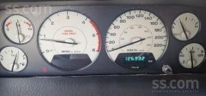 Melns Jeep Grand Cherokee 2004 Rīga, ar dzinēja tilpumu 2.70 L un nobraukumu 126 tūkst. km par 4200 €, foto  vietnē AUTOMOTO.COM.LV
