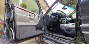 Melns Jeep Grand Cherokee 2004 Rīga, ar dzinēja tilpumu 2.70 L un nobraukumu 126 tūkst. km par 4200 €, foto 9 vietnē AUTOMOTO.COM.LV