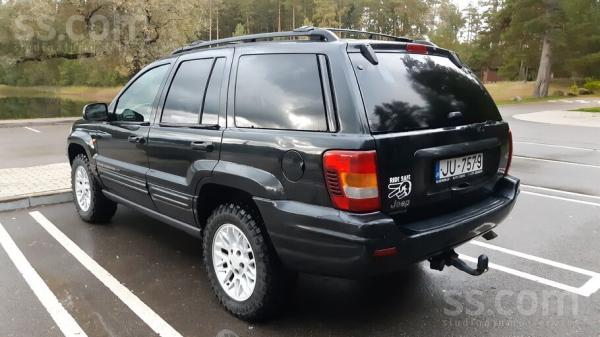 Джип Гранд Чероки 2004 в Валка на AUTOMOTO.COM.LV Черный Джип Гранд Чероки 2004 в Валка, объемом двигателя 2.70 л и пробегом 390 тыс. км за 3500 €, фото 3 на AUTOMOTO.COM.LV