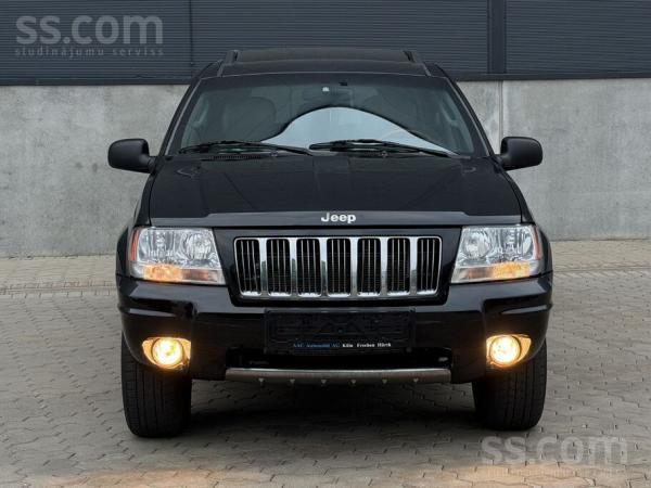 Black Jeep Grand Cherokee 2005 in Riga, with an engine capacity of 2.70 L and mileage of 0 thousand km for 8940 €, photo 3 on AUTOMOTO.COM.LV