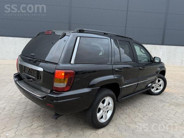 Black Jeep Grand Cherokee 2005 in Riga, with an engine capacity of 2.70 L and mileage of 0 thousand km for 8940 €, photo 7 on AUTOMOTO.COM.LV