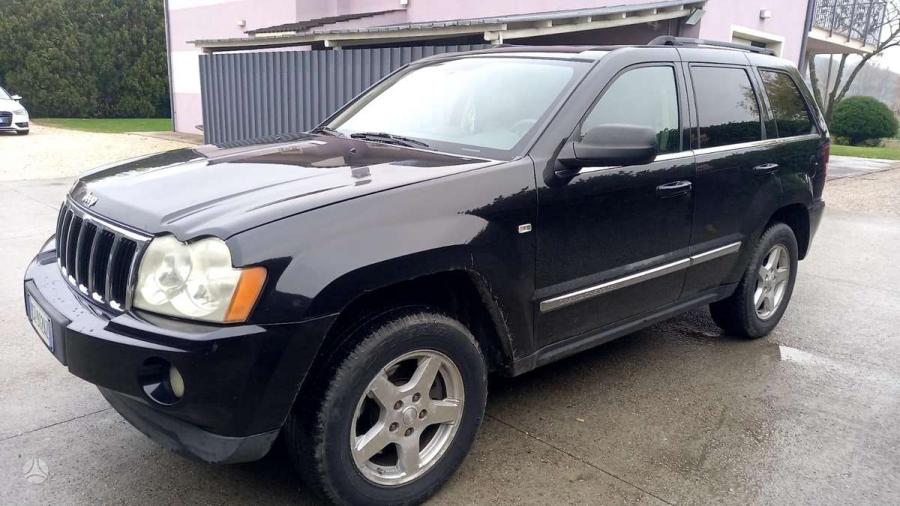Melns Jeep Grand Cherokee 2005 Kauņa, ar dzinēja tilpumu 2.99 L un nobraukumu 300 tūkst. km par 4250 €, foto 6 vietnē AUTOMOTO.COM.LV