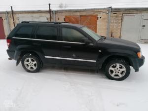Melns Jeep Grand Cherokee 2005 Utena, ar dzinēja tilpumu 3.00 L un nobraukumu 371 tūkst. km par 3500 €, foto 4 vietnē AUTOMOTO.COM.LV