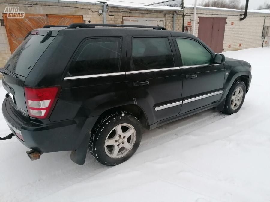 Melns Jeep Grand Cherokee 2005 Utena, ar dzinēja tilpumu 3.00 L un nobraukumu 371 tūkst. km par 3500 €, foto 5 vietnē AUTOMOTO.COM.LV