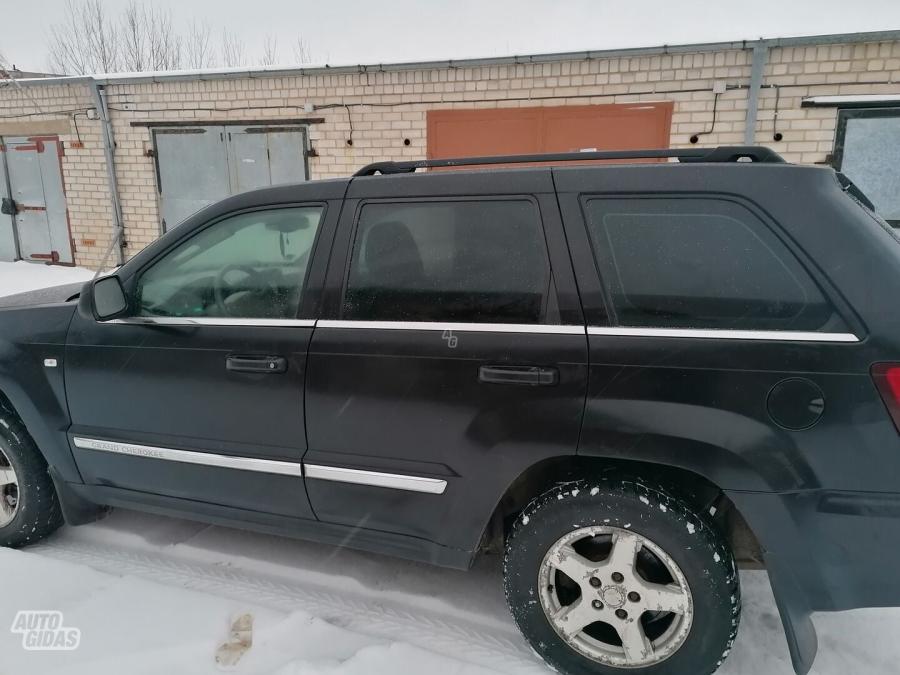 Melns Jeep Grand Cherokee 2005 Utena, ar dzinēja tilpumu 3.00 L un nobraukumu 371 tūkst. km par 3500 €, foto 7 vietnē AUTOMOTO.COM.LV
