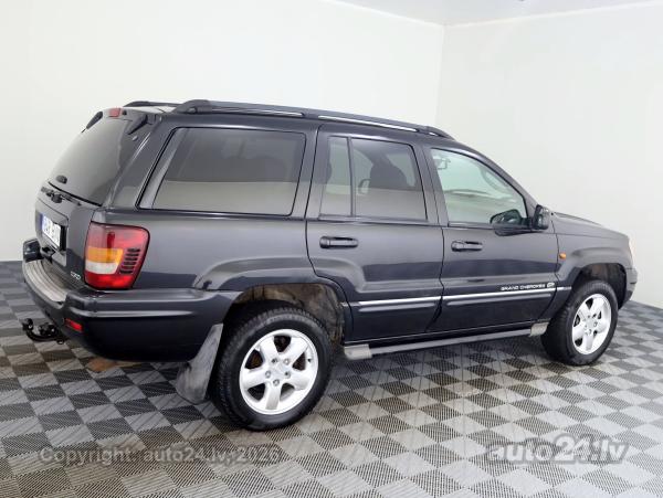 Melns Jeep Grand Cherokee 2005 Tallina, ar dzinēja tilpumu 2.70 L un nobraukumu 191 tūkst. km par 3199 €, foto 3 vietnē AUTOMOTO.COM.LV