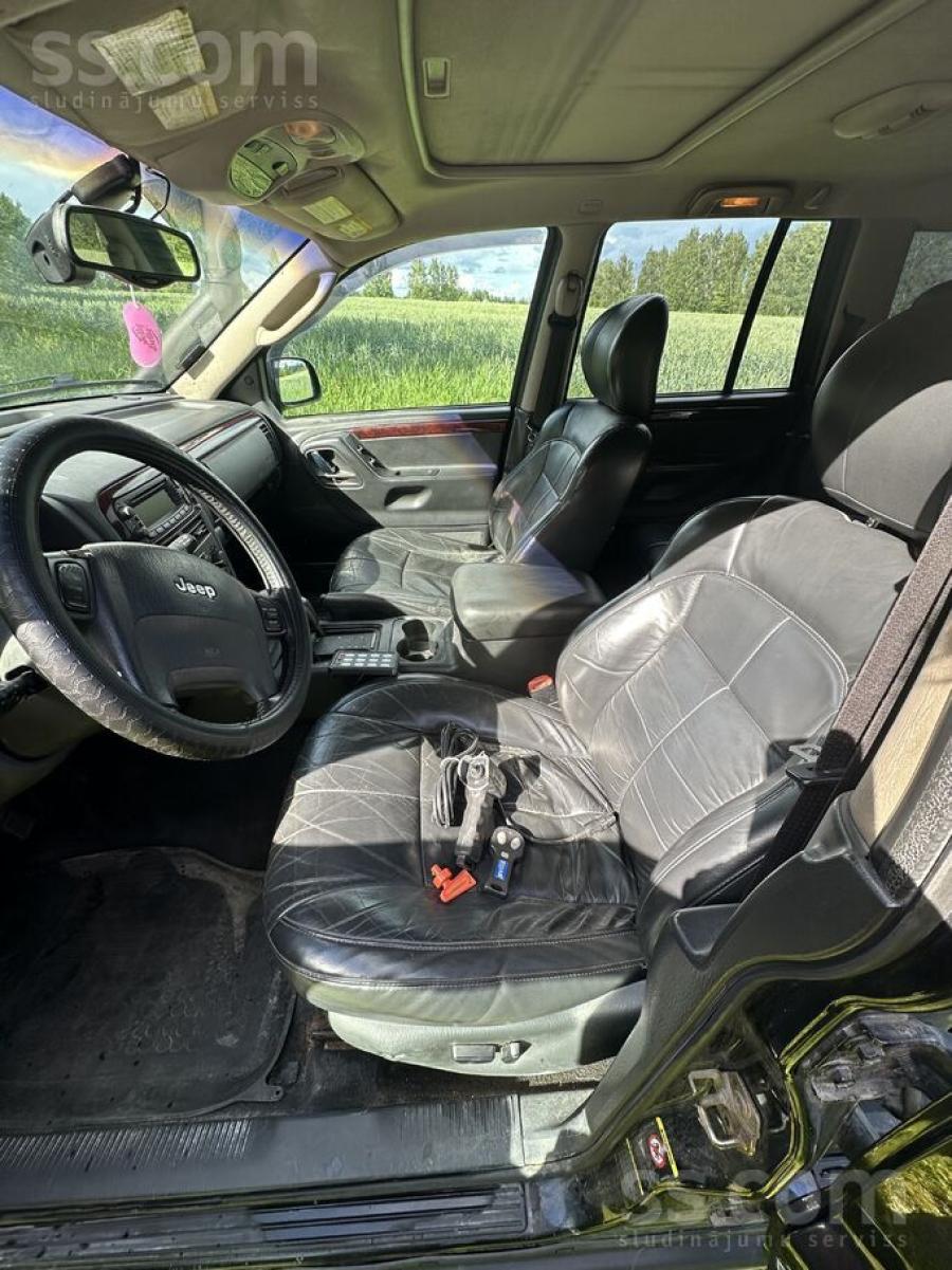 Melns Jeep Grand Cherokee 2005 Rīga, ar dzinēja tilpumu 2.70 L un nobraukumu 323 tūkst. km par 3900 €, foto 17 vietnē AUTOMOTO.COM.LV